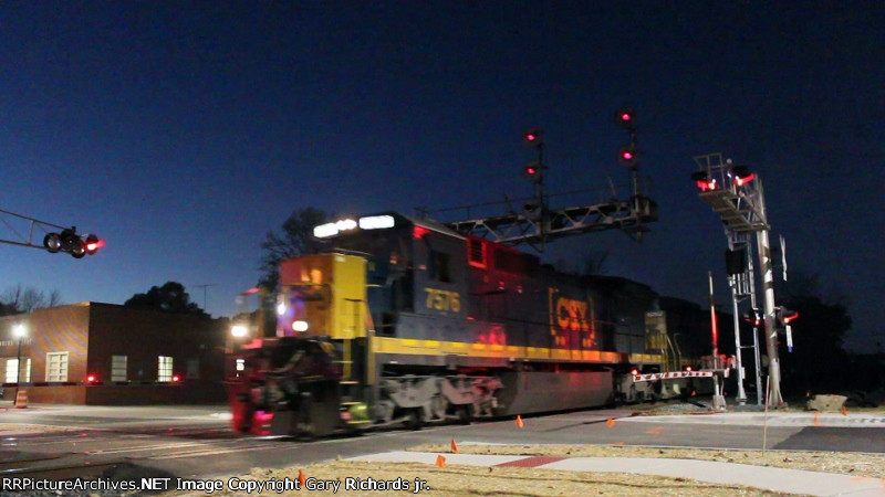 CSX 7576, 7535, & 2668